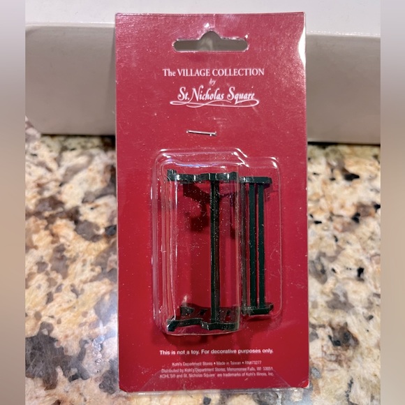 Department 56 | Accents | St Nicholas Square Village Collection Green ...